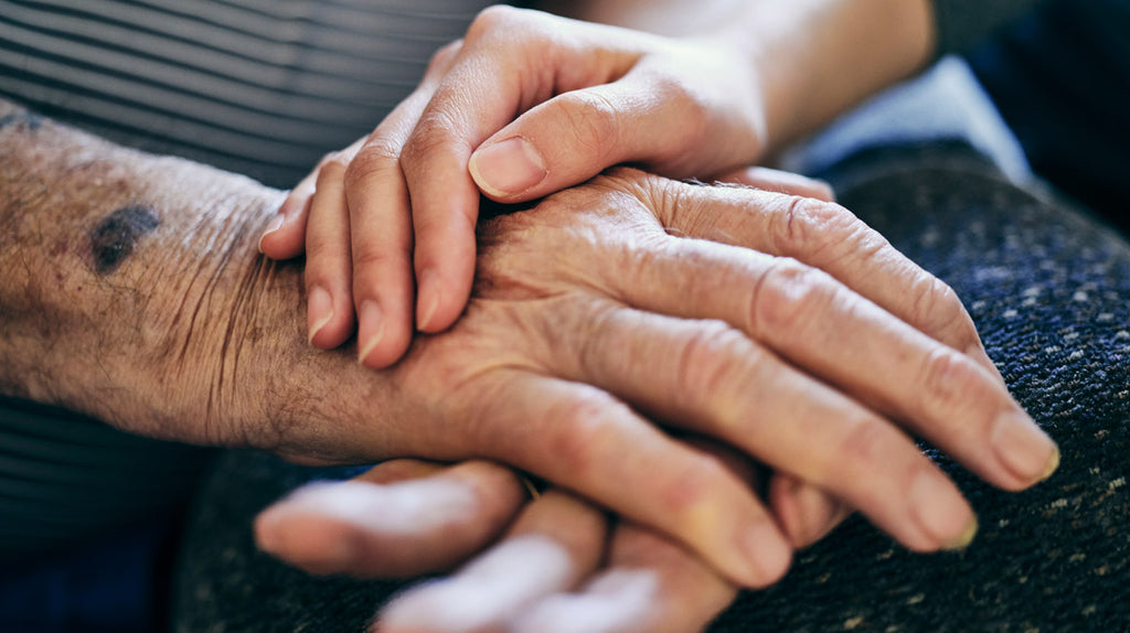 Supporting grieving elderly parents | Bereavement advice